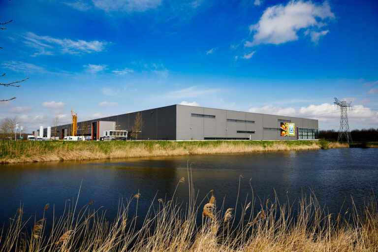 Oplosmiddelvrije SolidLux biedt uitkomst in kaasopslag en -verwerking ...