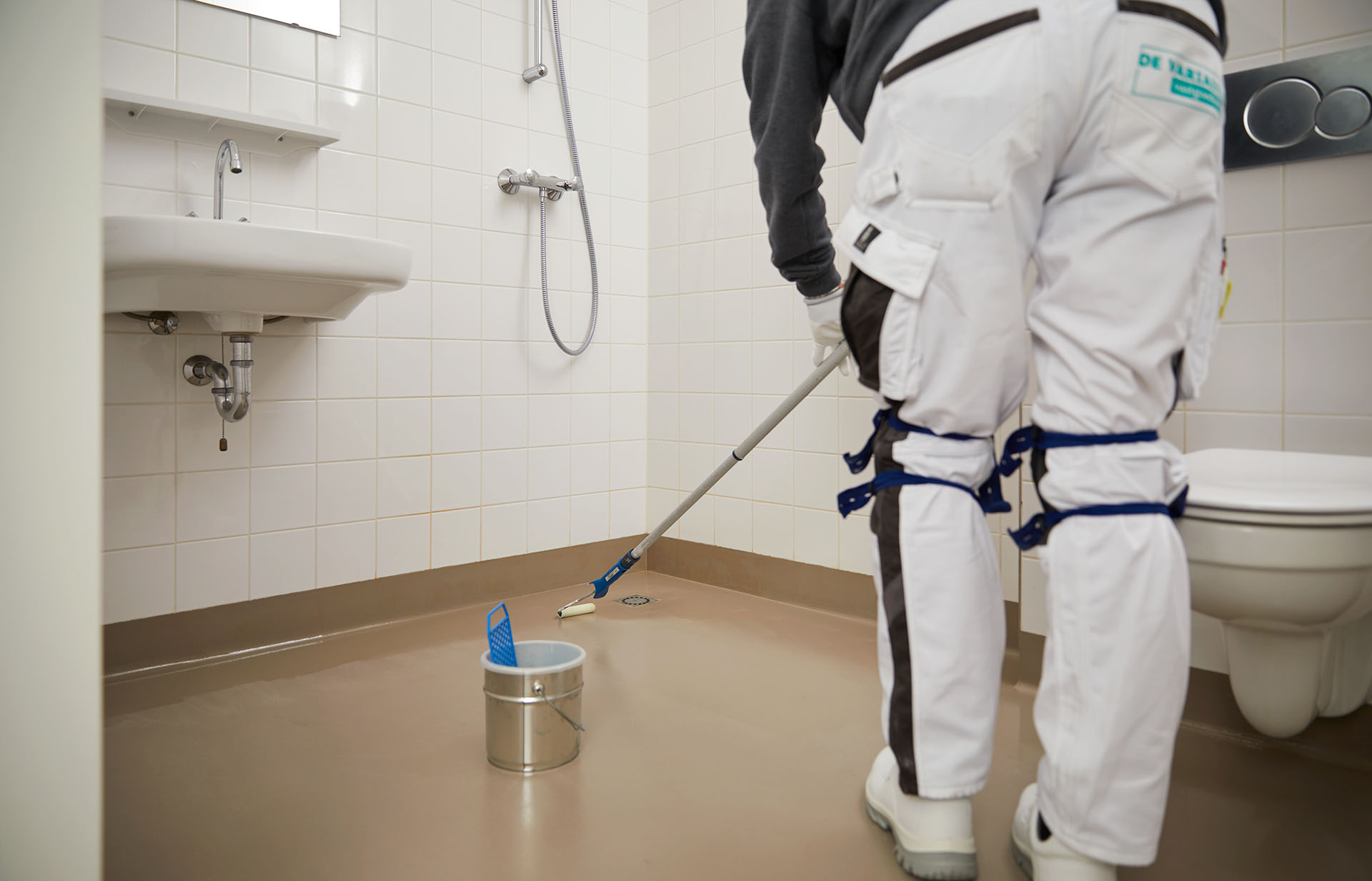 Onderhoud badkamervloeren bij GGNet in Warnsveld - SolidLux Coating