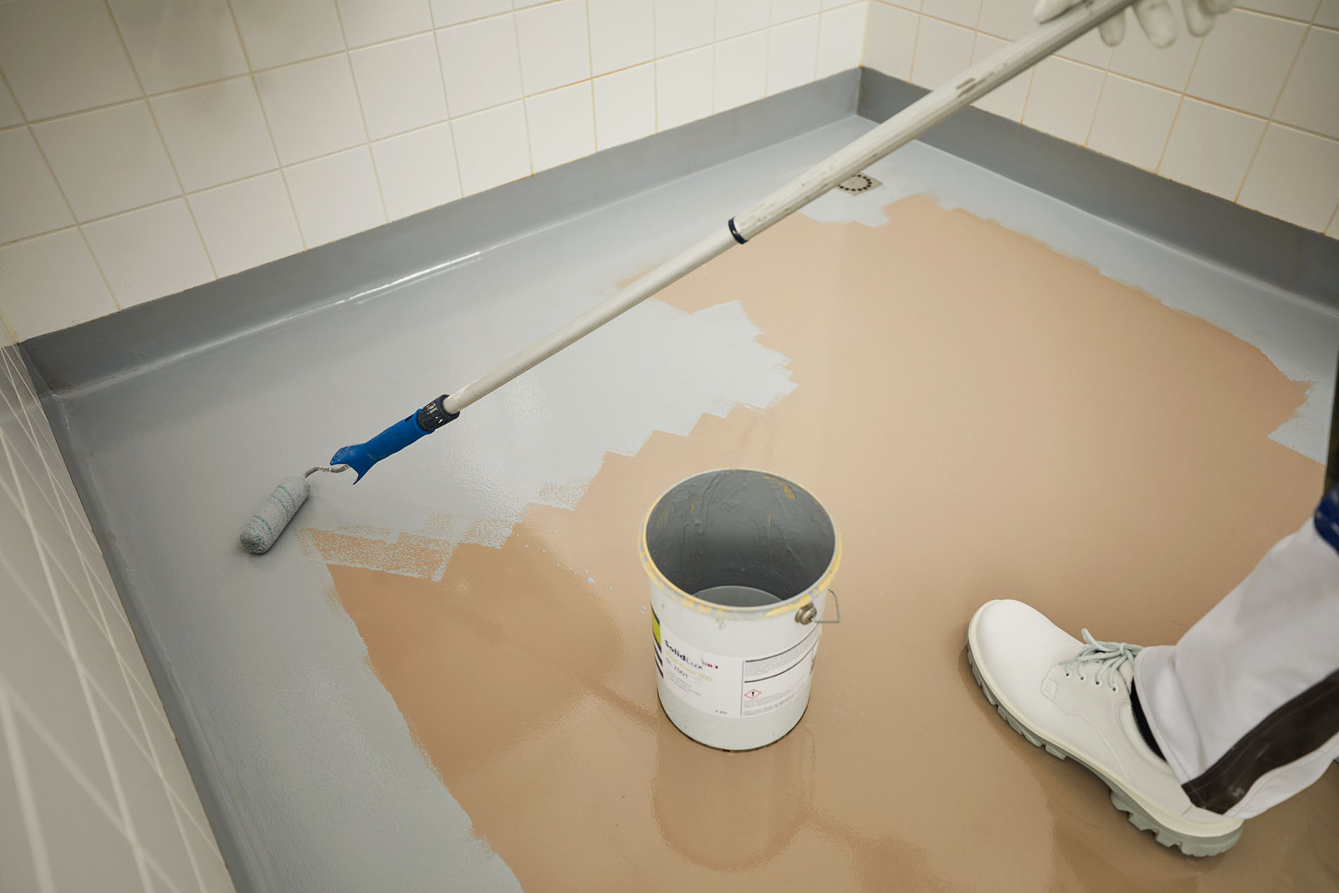 Onderhoud badkamervloeren bij GGNet in Warnsveld - SolidLux Coating