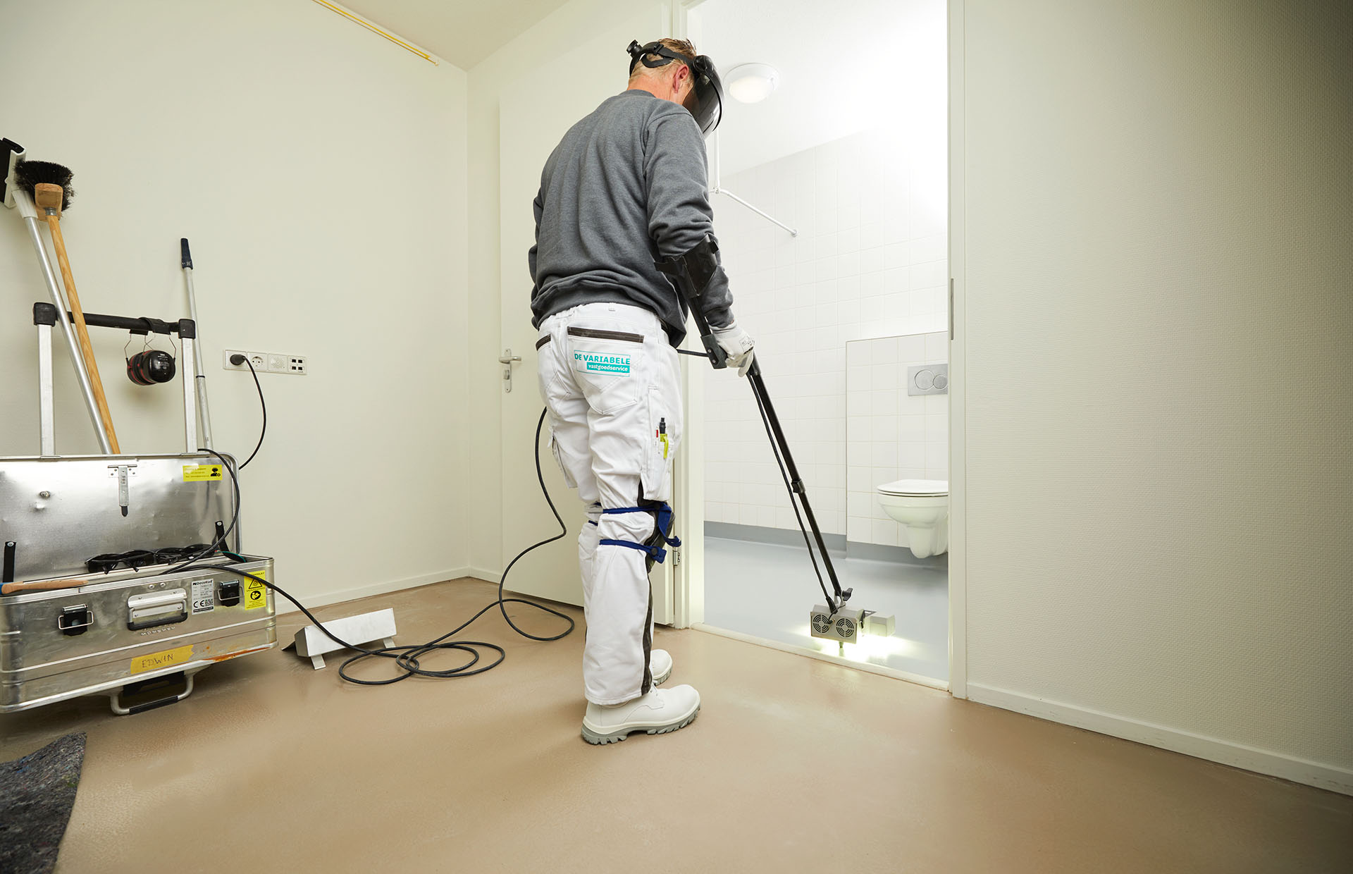 Onderhoud badkamervloeren bij GGNet in Warnsveld - SolidLux Coating