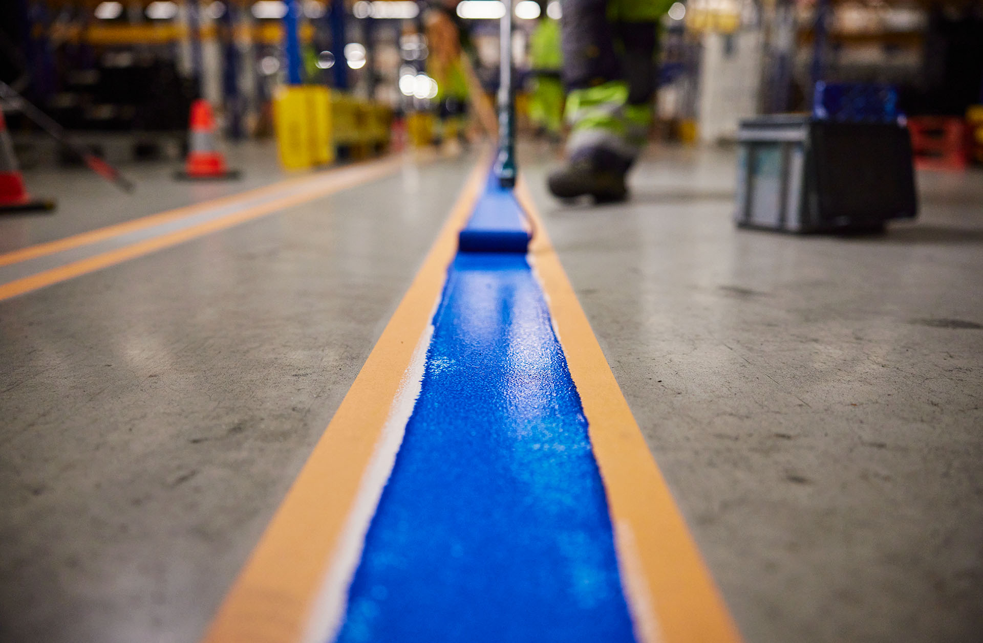 Limit the nuisance during the application of floor coating - SolidLux