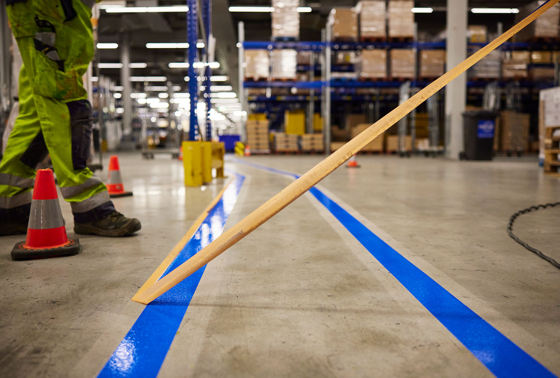 Limit the nuisance during the application of floor coating - SolidLux