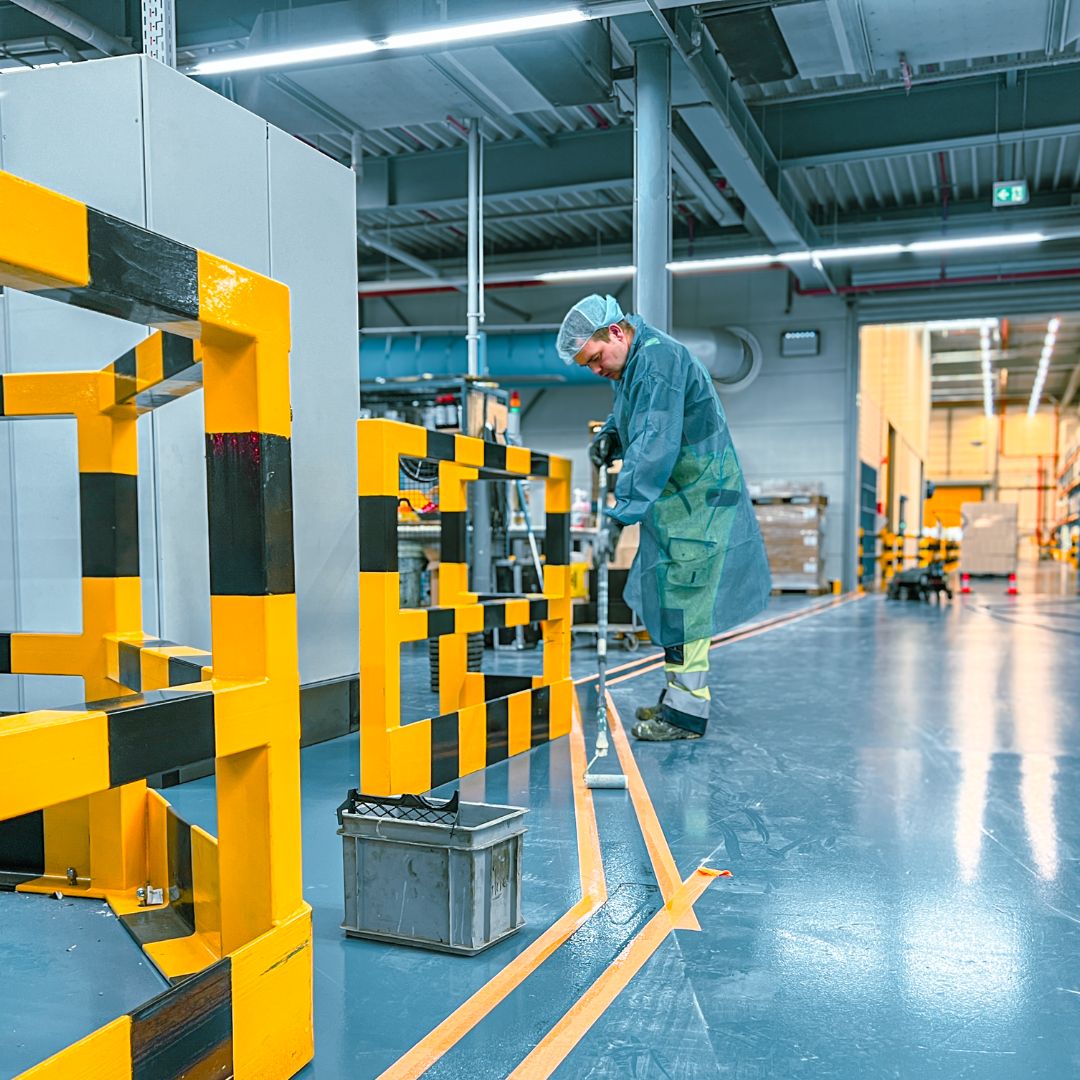 Efficient floorline markings in production halls - SolidLux